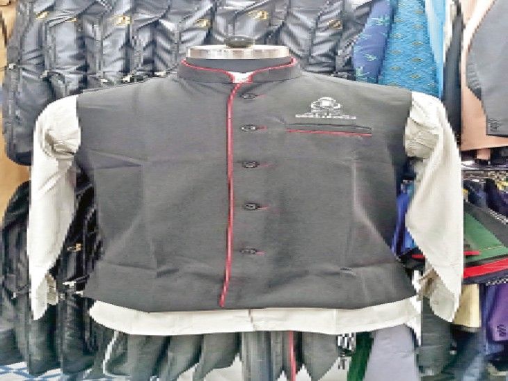 Now train staff uniforms will have QR codes...