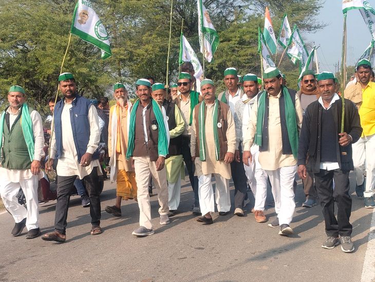 Farmers Unity March Starts Garautha | First Stop Sijari Village