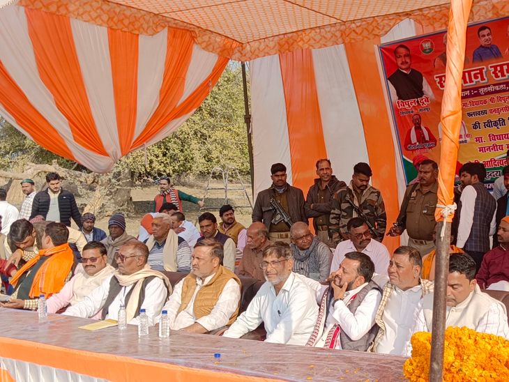Bhadohi MLA Vipul Dubey Honored for Ganga Ghat Bridge Project