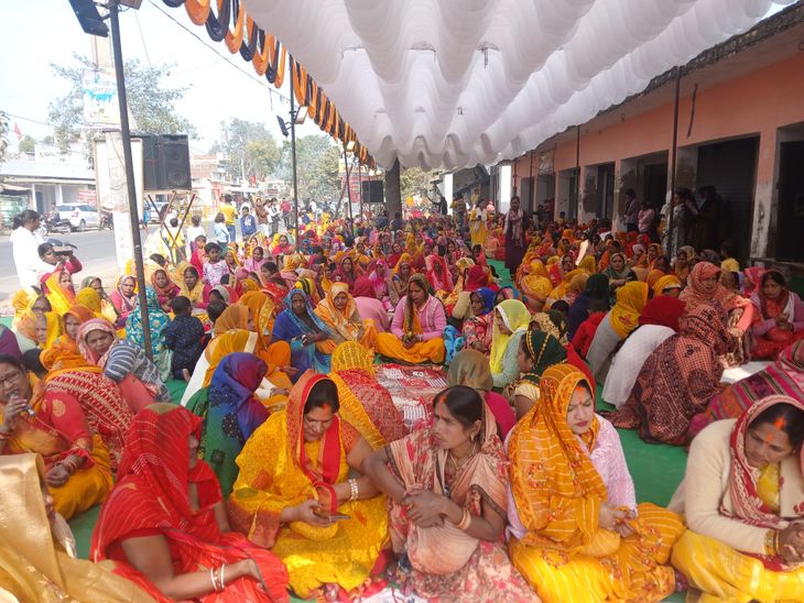Baba Barfini Family Organizes Pujan & Bhandara; Devotees Participate