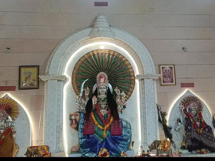 Former MLC Attends Maa Bhuvneshwari Pooja at Gupt Navratri Katyayani Mandir