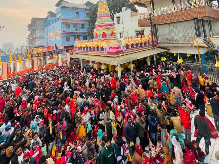 Manona Dham Crowd | Aonla-Bisoli Road Jam; 3 Lakh Devotees Visit Baba Shyam