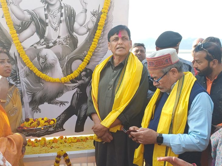 Vaishali: 21-Ft Gaj Grah Murti Inauguration at Konhara Ghat