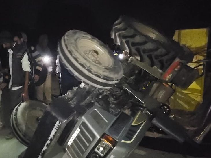 Jaswantnagar Tractor Accident: Two Injured Due to Silt on Road