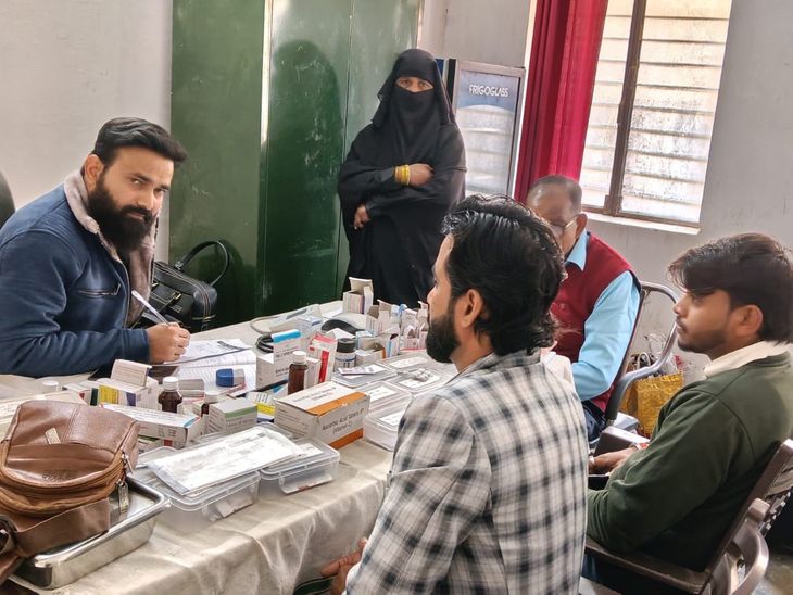 Sarai Barai Health Fair: Dr. Shoaib Treats 15 Patients with Free Medicine