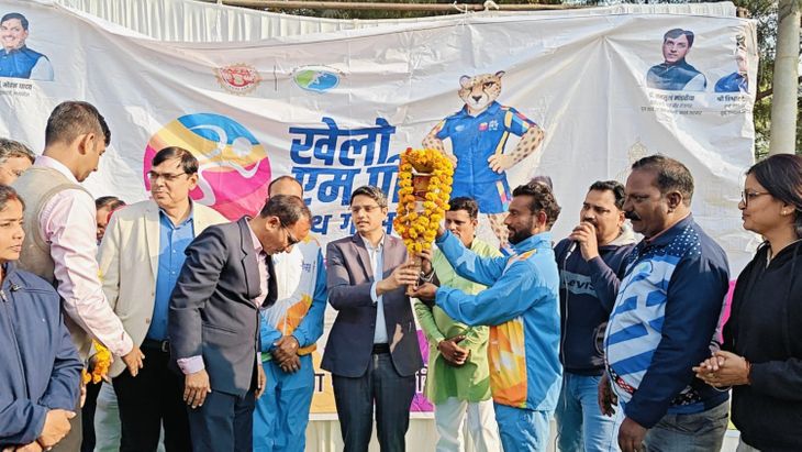 Relay torch reaches Bhind, 245 players will showcase their talent