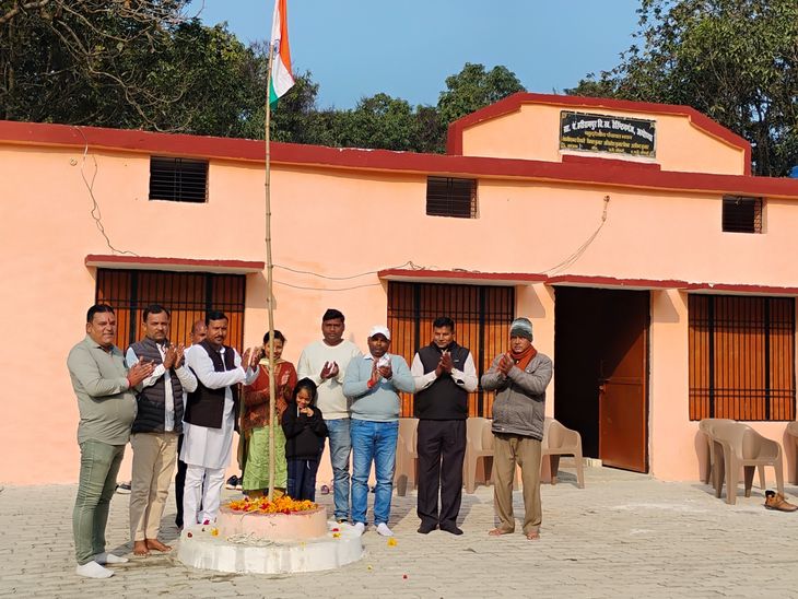 Gram Pradhan Hoists National Flag in Harirampur | Republic Day Celebration