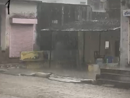 Sikar Weather: Minimum Temp 10.9°C, Cloudy Skies, Rain Alert Today