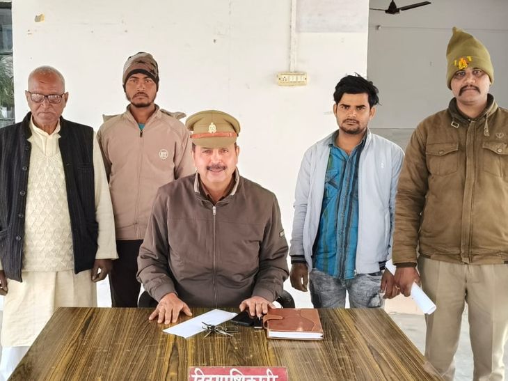 Adamapur Police Arrest Three Warrant Accused in Amroha