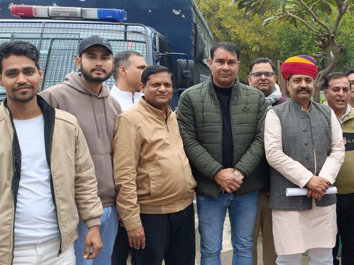 Meerut: Rajput Sabha Protests UGC Rules | DM Given Memorandum
