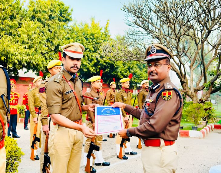 IPS Kamble Sharan Gopinath honoured with DGP Disc