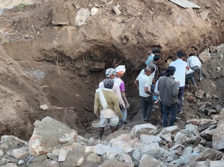 Salumber Building Collapse: Two Labourers Dead, Three Injured