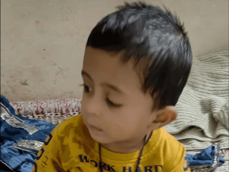 Bachhrayoon Child Crushed by Overload Truck | Parents Demand MLA