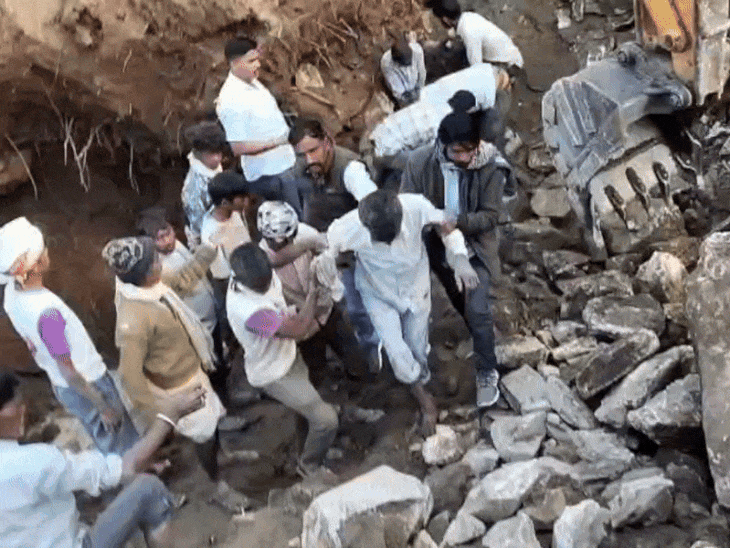 Salumber Building Collapse: Workers Rescued, Two Dead