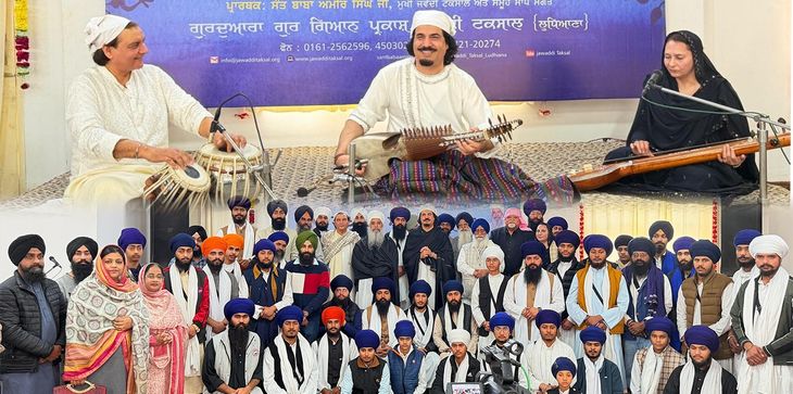 Devotees were mesmerized by the jugalbandi of Rabab and Tabla at Javdi ...