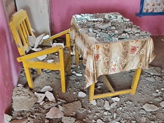 Latari School Plaster Fall | Teachers Teach Outside Due to Damage