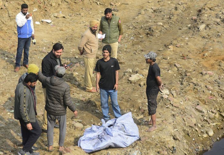 A 10-12 day old dead body was found in the old drain near Chand Cinema.