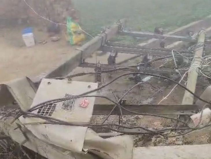 Majhaura Bhilaura Transformer Falls; Villagers Safe, Department Blamed