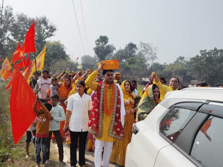 Katghara Shankar Kalash Yatra | Thousands Women Bhajan