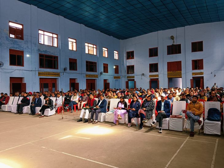 Amroha UP Board Exam 2026: DM Meeting for Transparent Arrangement