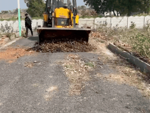 Jalesar Road Illegal Colony Demolished | Yamuna Expressway Crossing
