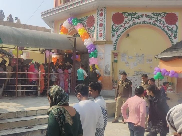 Mahashivratri Jalahishek: Berni Shiv Mandir Crowds, Devotees Queue