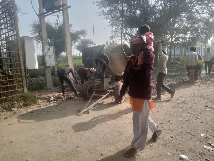 Dhaura Tanda Road Construction Begins | Bareilly Locals Happy