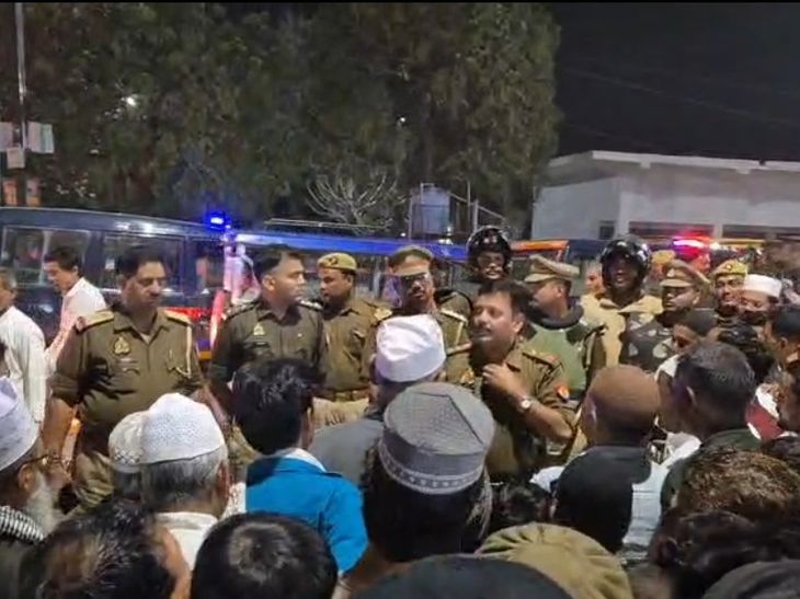 Ghosi Peace Appeal | Holi-Ramzan Flag March by Officials