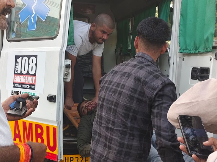 Jaipur Fatehpura Mod Accident | Bike Rider Critically Injured