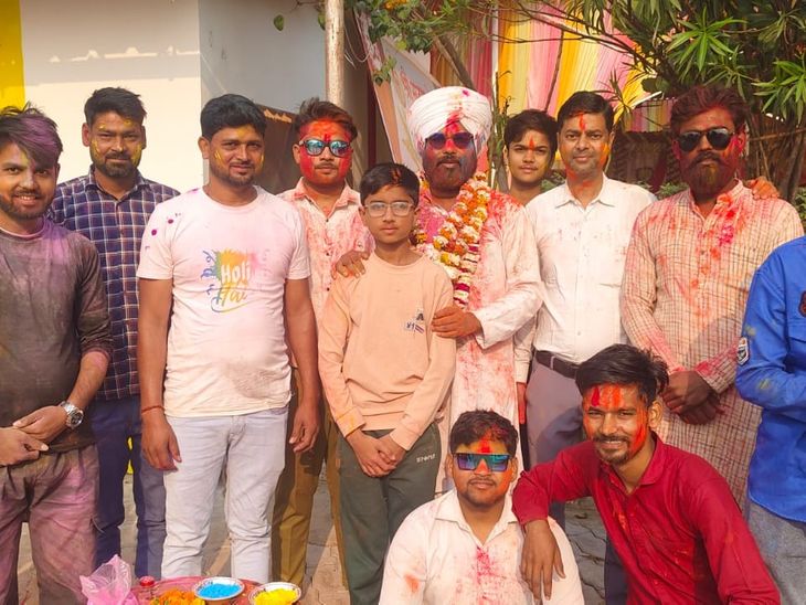 Mahant Chote Baba Leads Holi Milan Yatra From Sonbarsa Ashram