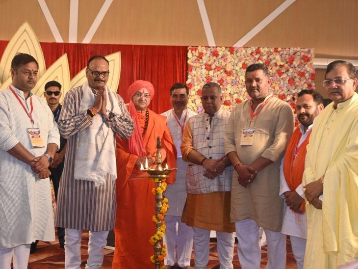 Divya Prem Seva Mission Lucknow Inaugurates Radha-Madhav Rasamrit Katha