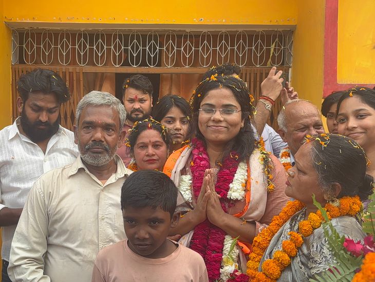 Prachi Soni UPSC Rank 680 | Hathiyagarh Welcome Maskanwa