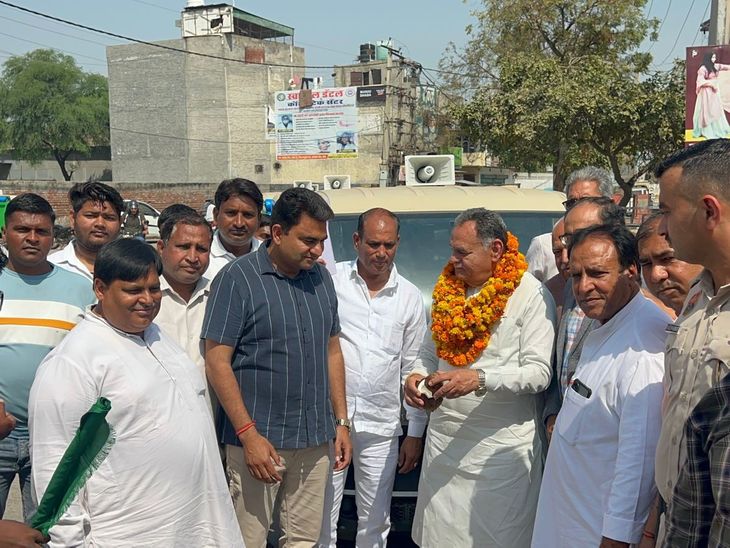 Hansi Door-to-Door Garbage Collection Tender Launched | 10 Auto Tippers ...