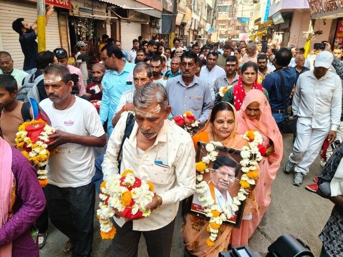 MP Basti Dwellers Insulted: Minister Vijayvargiya Compares to Dharavi ...