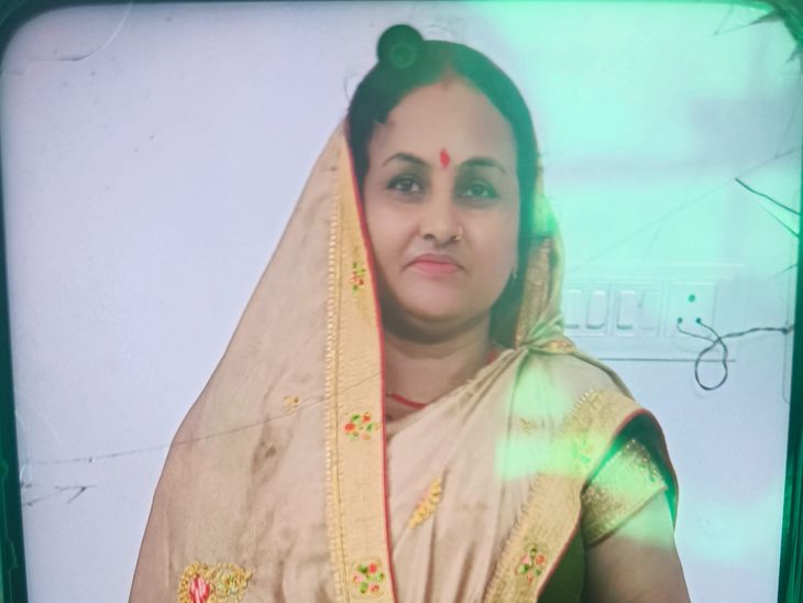 Lucknow Train Accident: Woman Dies, Body Split | Gomti Nagar Station