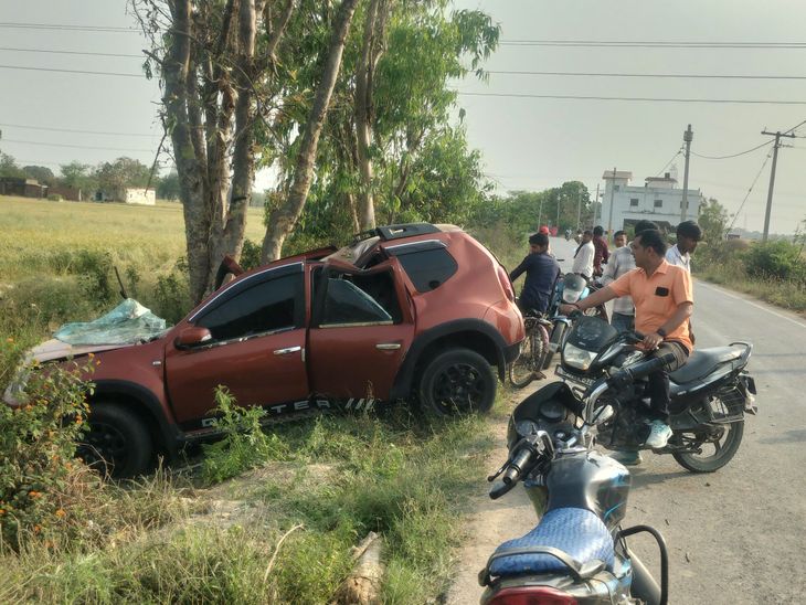 Prayagraj Meja Car Accident | Duster Crashes, Youth Seriously Injured