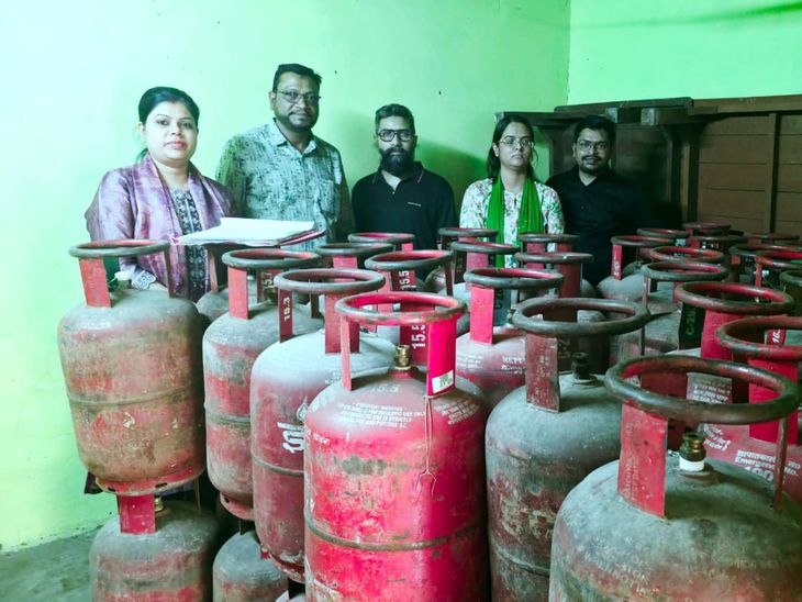 Bilaspur LPG Black Marketing Seized | 310 Cylinders, Burners Confiscated