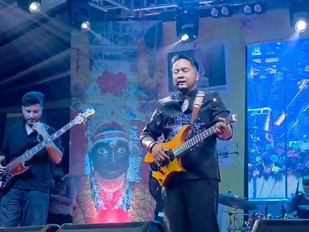 Gopalganj Thave Mahotsav: Pavandeep Rajan & Bollywood Artists Perform