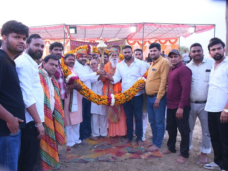 Bisawar Wrestling Danggal: Foreign Wrestlers Crowd; Ajay Gurjar vs Monu ...