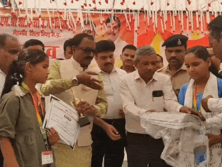 Bhind School Admission Festival: Minister Welcomes New Students