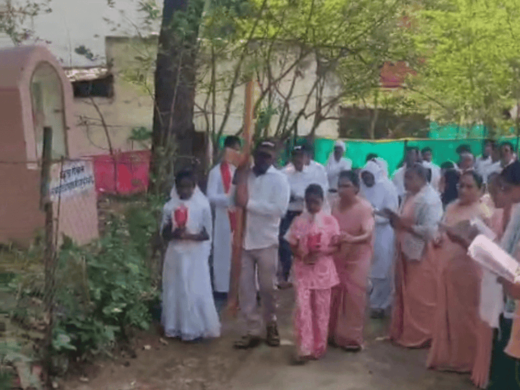 Burhanpur Good Friday: Christians Hold Procession, Prayers