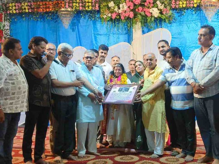 Himanshi Jain Assistant Commissioner Honored in Lalitpur