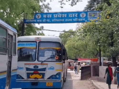 Rohtak Bus Stand Chakka Jam | Police Assaulted Bus Driver