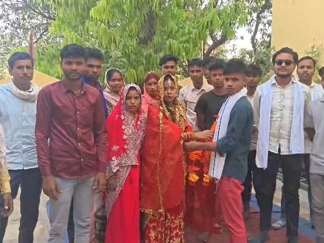 Sitapur Interfaith Wedding: Muslim Girl, Hindu Boy Tie Knot at Temple ...