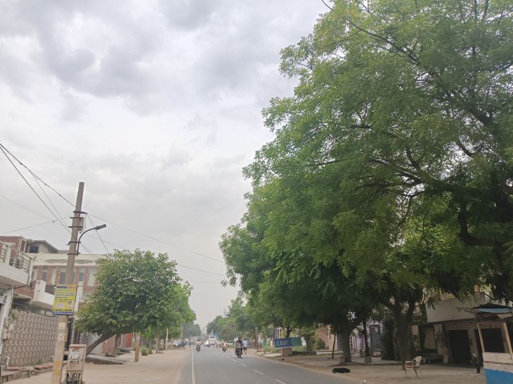 Agra Weather Today: 42°C Max Temp Expected | Cloudy Morning