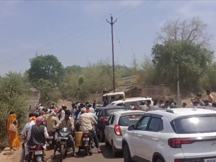 Ashoknagar Gas Agency Protest | Tumain Village Chakka Jam