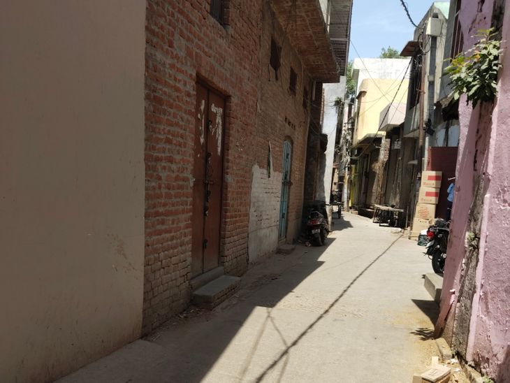Bisalpur Katra Market Open Defecation | Women Distress, Public ...