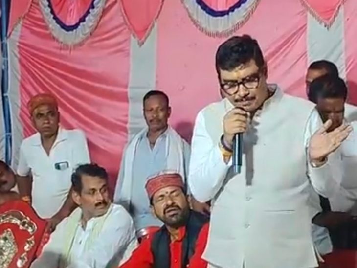 Ex-MP Atul Rai Inaugurates Chaita Mahotsav in Gajipur | Lokgeet Performance