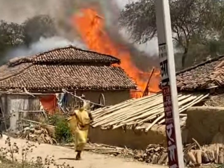 Belvania Pappu Yadav House Fire | Thousands Goods Burnt, Short Circuit ...