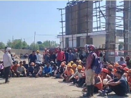 Anuppur Labourers Protest JMS Company | Exploitation & Discrimination ...